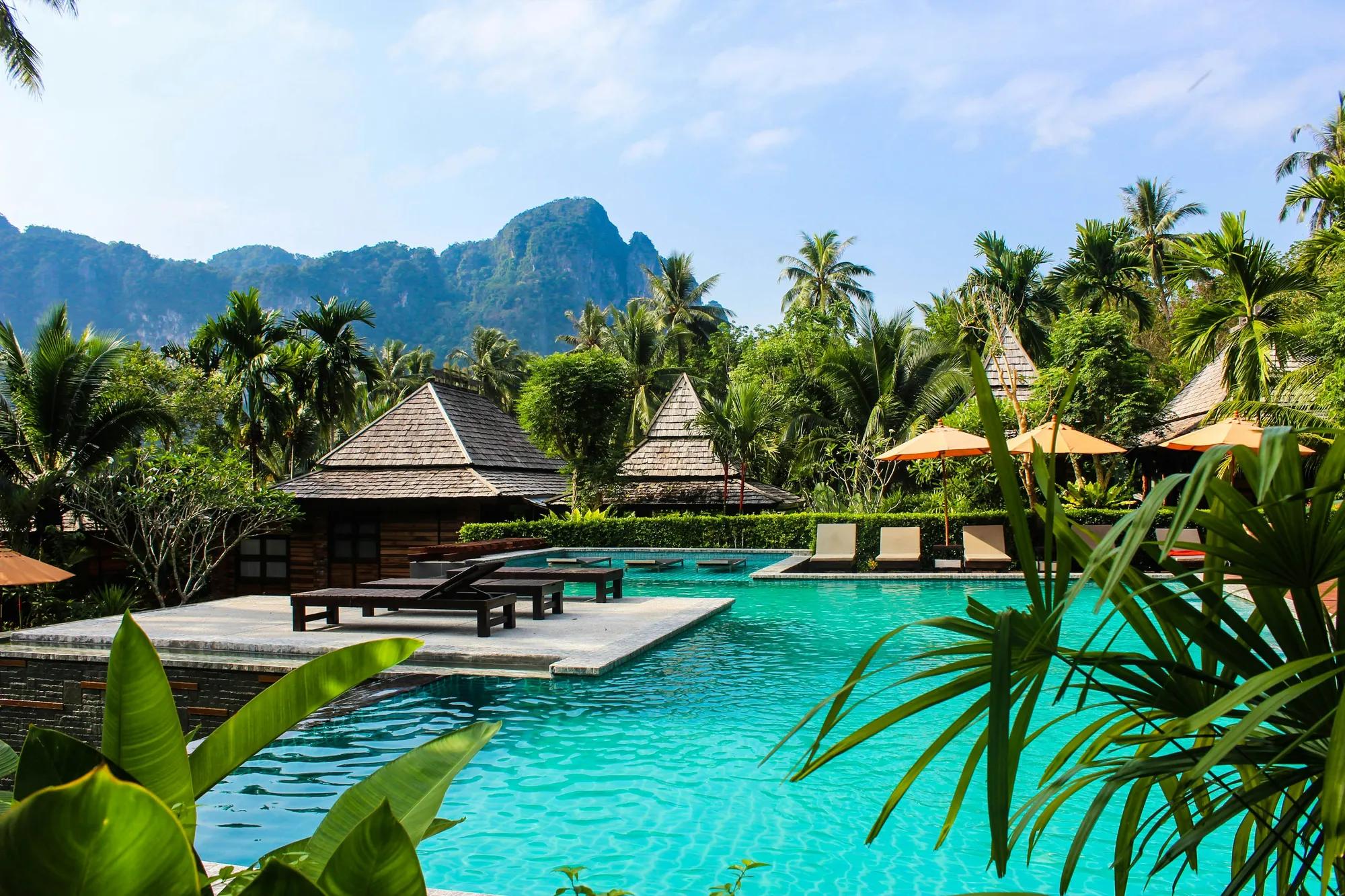 AMA Travel: Vacation Deals, Cruises, Hotel, Insurance